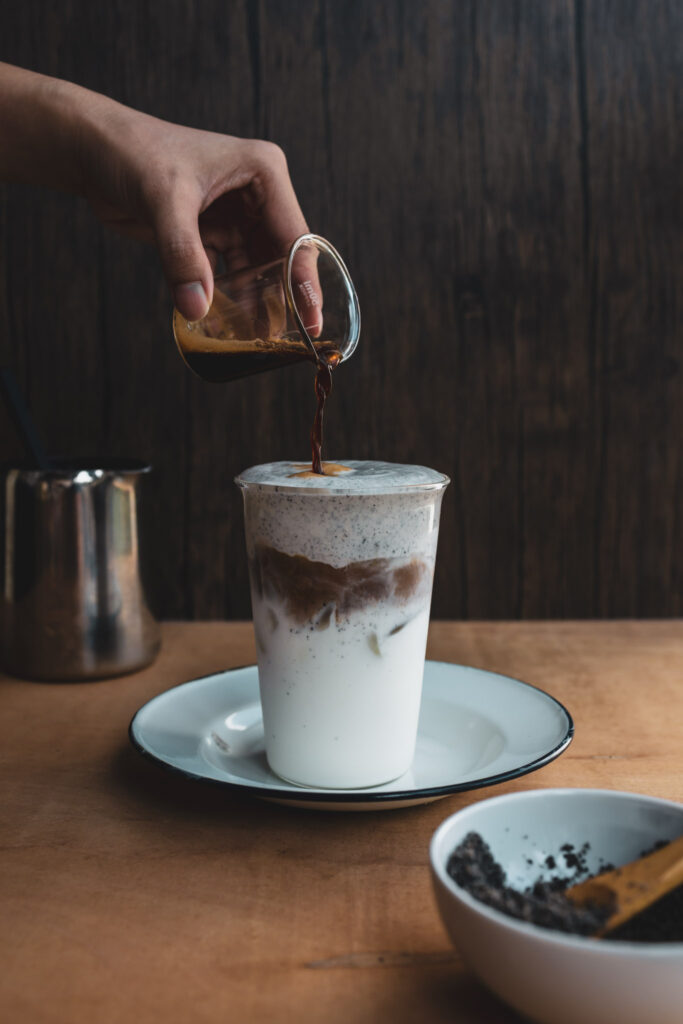Black Sesame Latte – LePlainCanvas