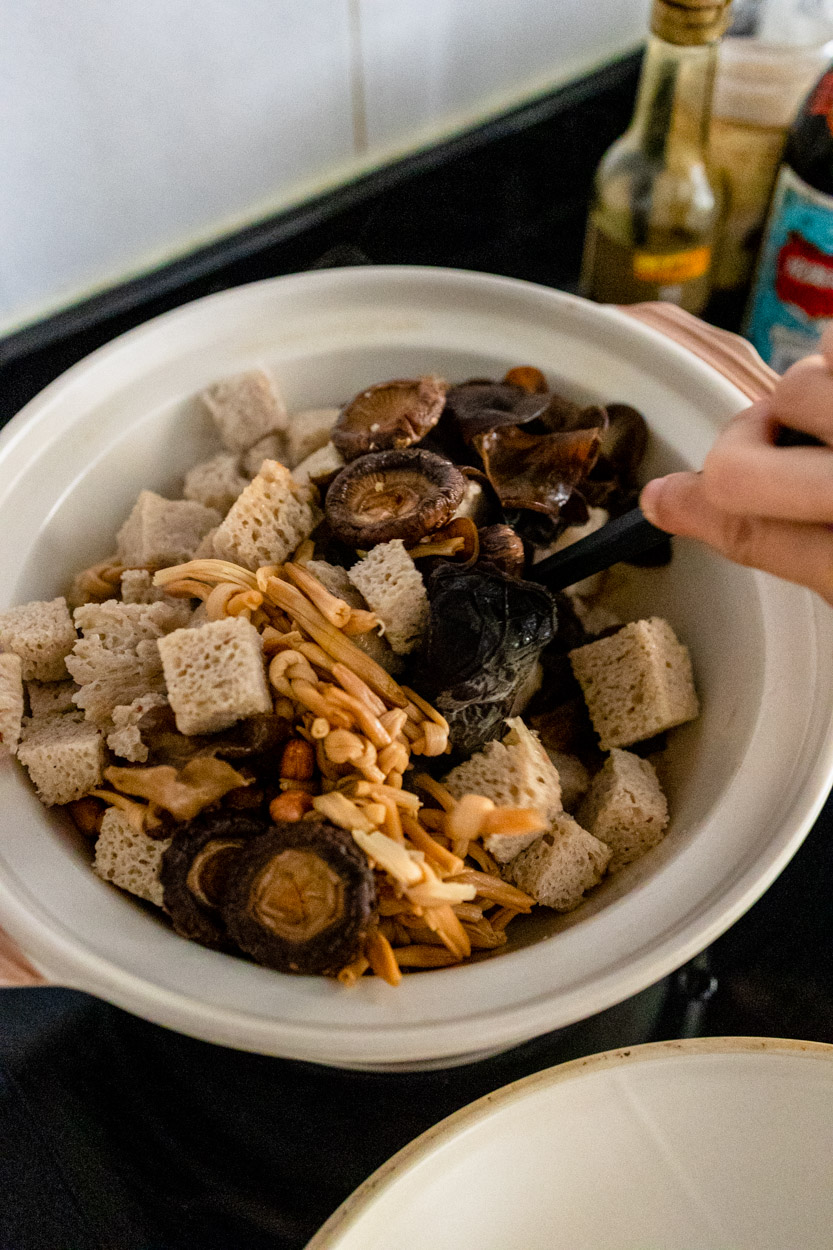 Braised Wheat Gluten Kao Fu – LePlainCanvas