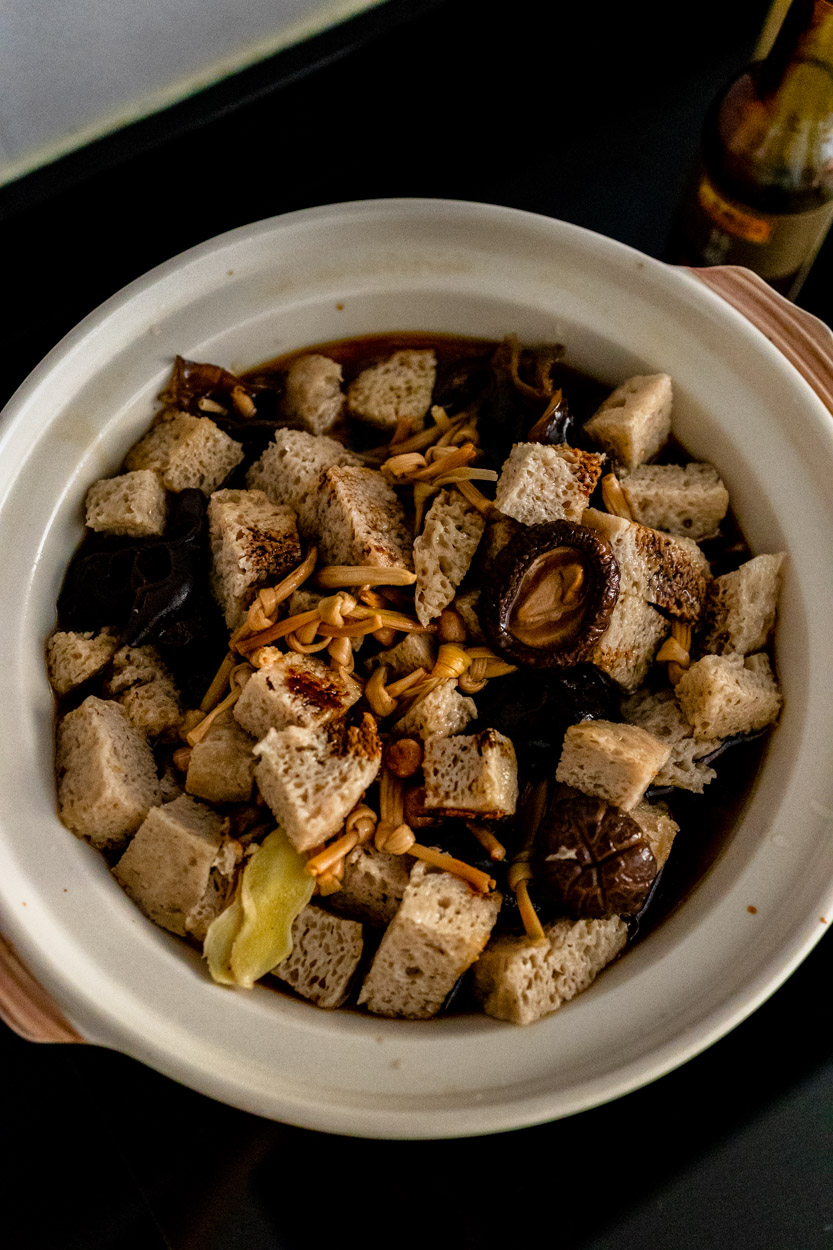 Braised Wheat Gluten Kao Fu – LePlainCanvas