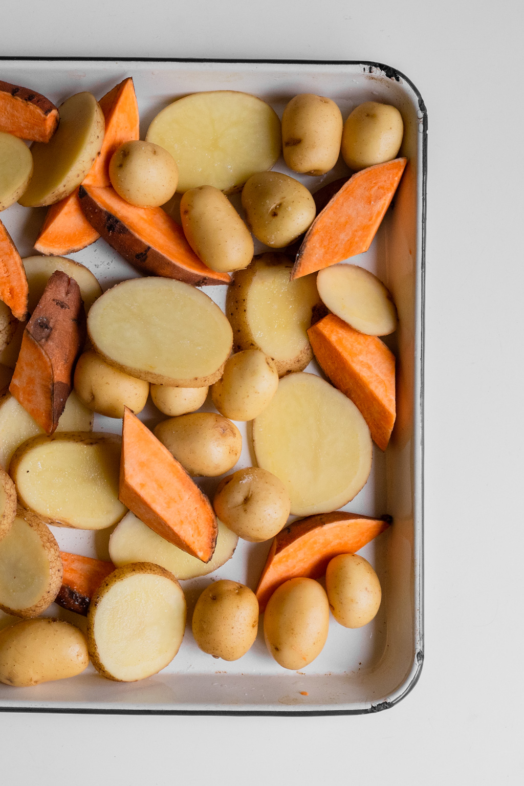 Mixed Roasted Potatoes With Mozerella – LePlainCanvas