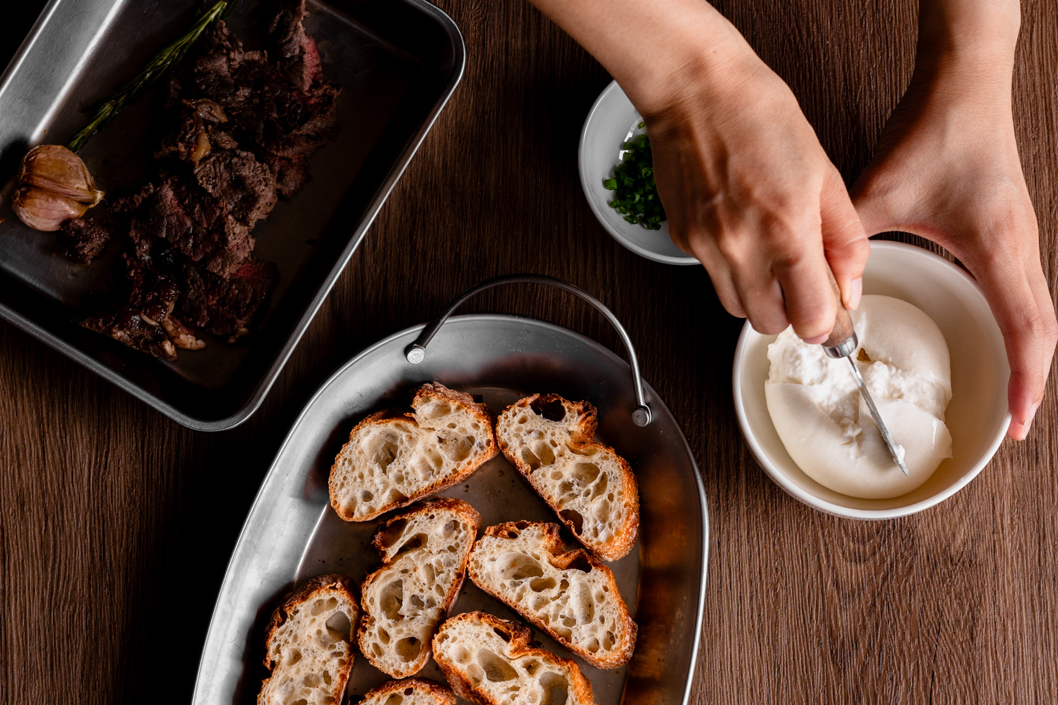 Steak Burrata Bruschetta – LePlainCanvas