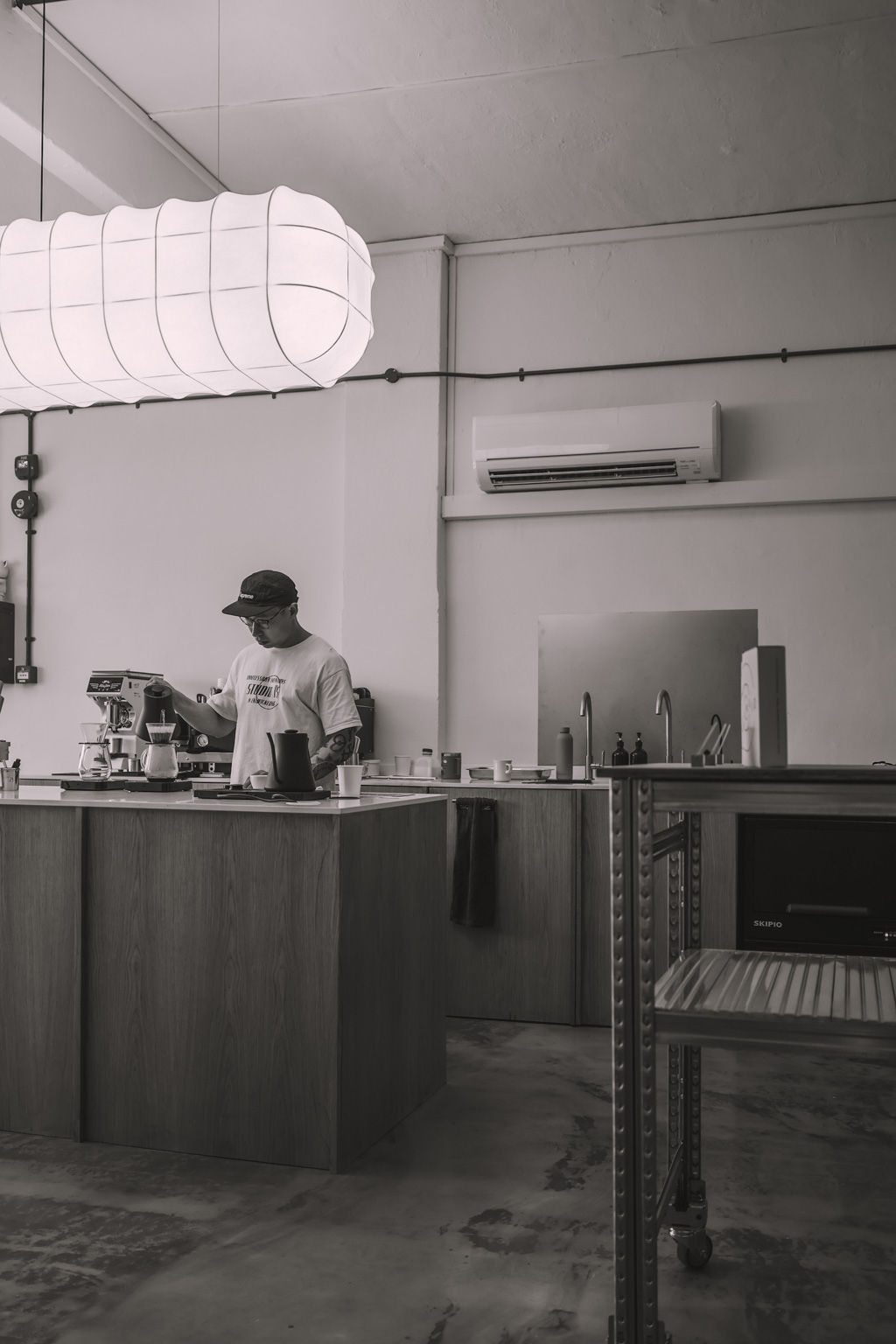 Cafe Explorer: Fluid Collective – LePlainCanvas