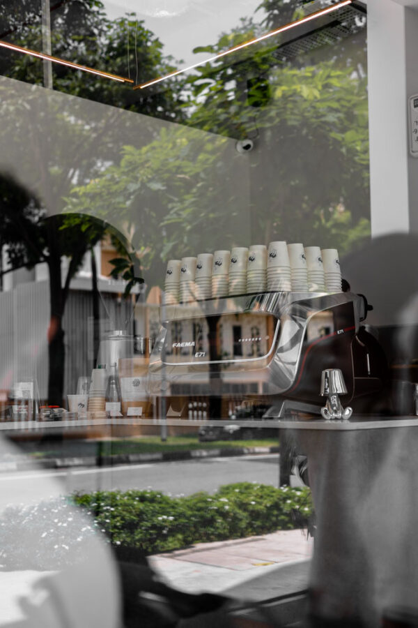 Cafe Explorer: Hey Slow Joe – LePlainCanvas